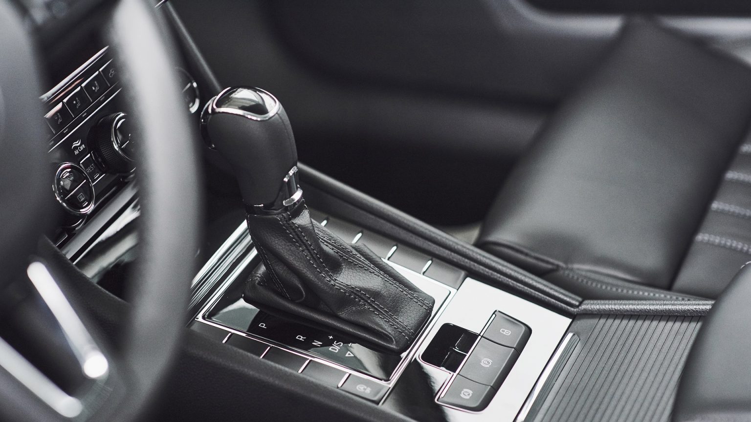 Váltóolaj csere: teljes útmutató - Gumi.hu Blog